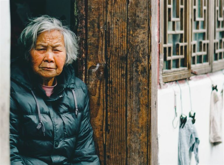 What Does Estranged Mean? | The Word Counter