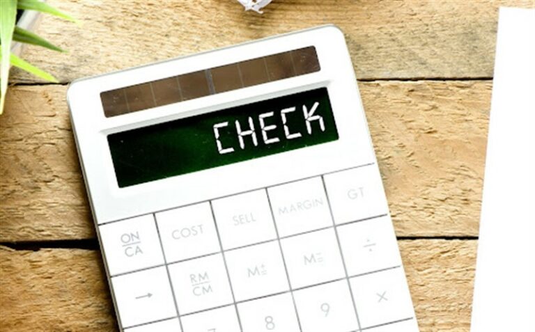 Cheque vs. Check: What’s The Difference? – The Word Counter